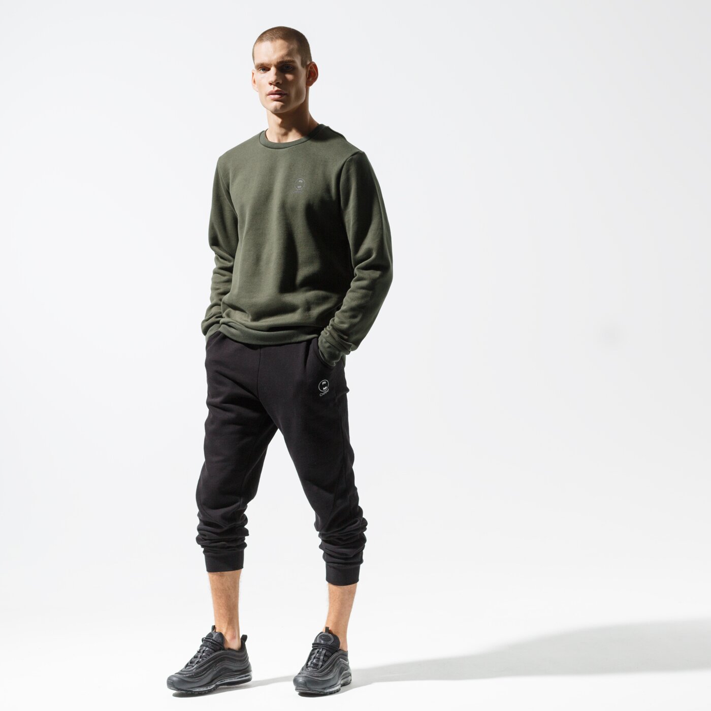 CONFRONT DŽEMPERIS ESSENTIAL KHK SWEATSHIRT CF39BLM39002 RUSVAI ŽALSVA ...