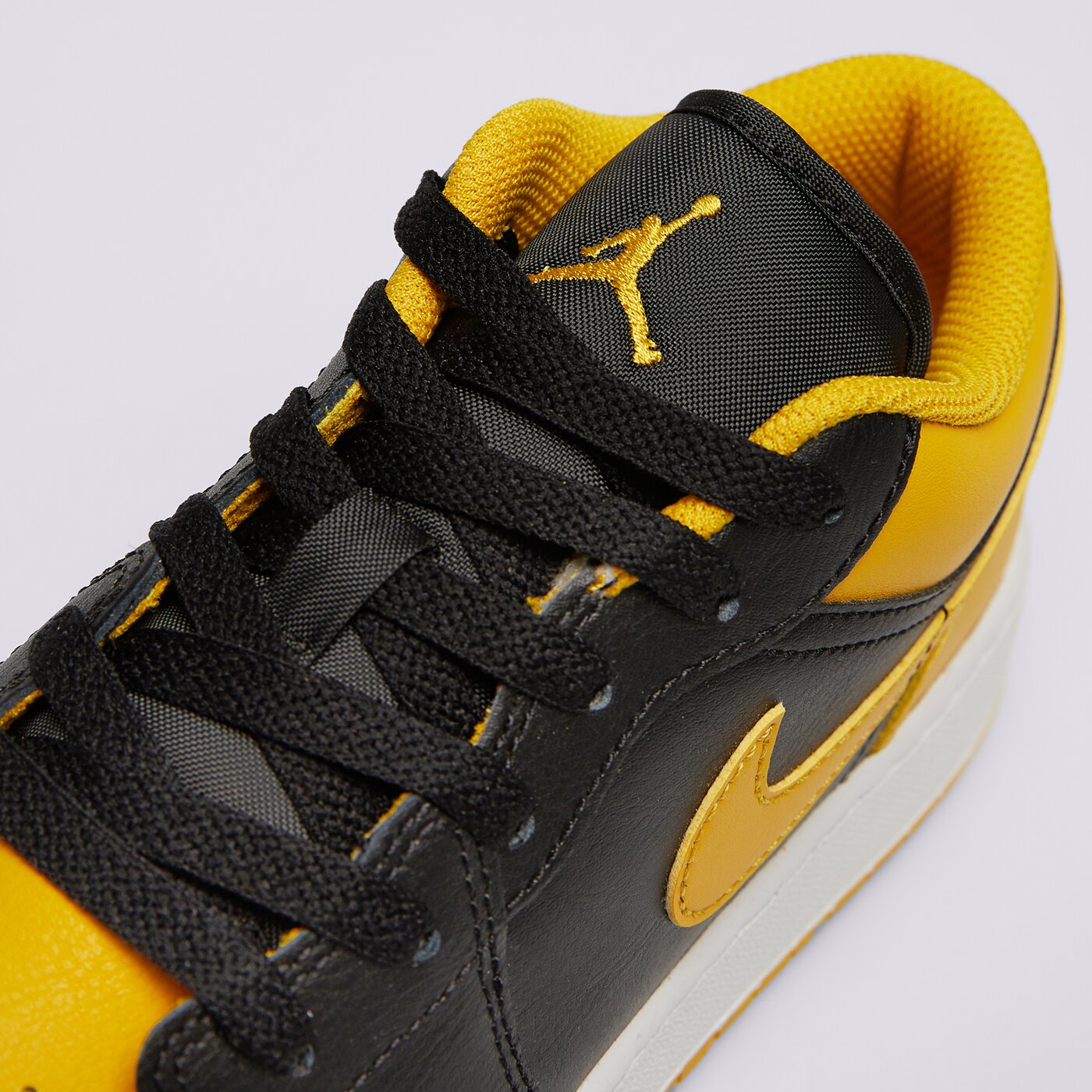 AIR JORDAN 1 LOW 553560-072 GELTONA 75,00 EUR | Kedai | e. parduotuvėje ...