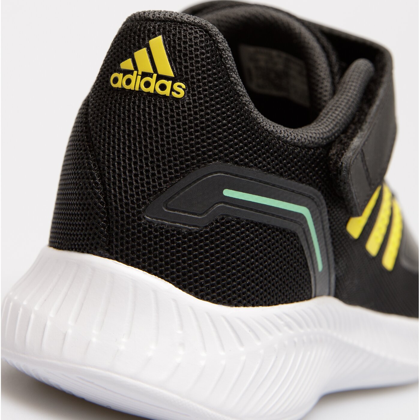 ADIDAS RUNFALCON 2.0 I HR1400 JUODA 15,00 EUR | Kedai | e. parduotuvėje ...