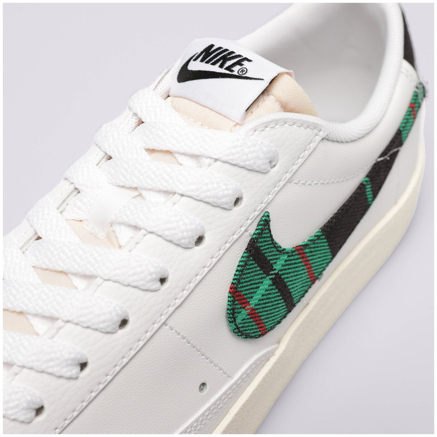 NIKE BLAZER LOW '77 PREMIUM DV0801-100 BALTA 60,00 EUR | Kedai | e ...