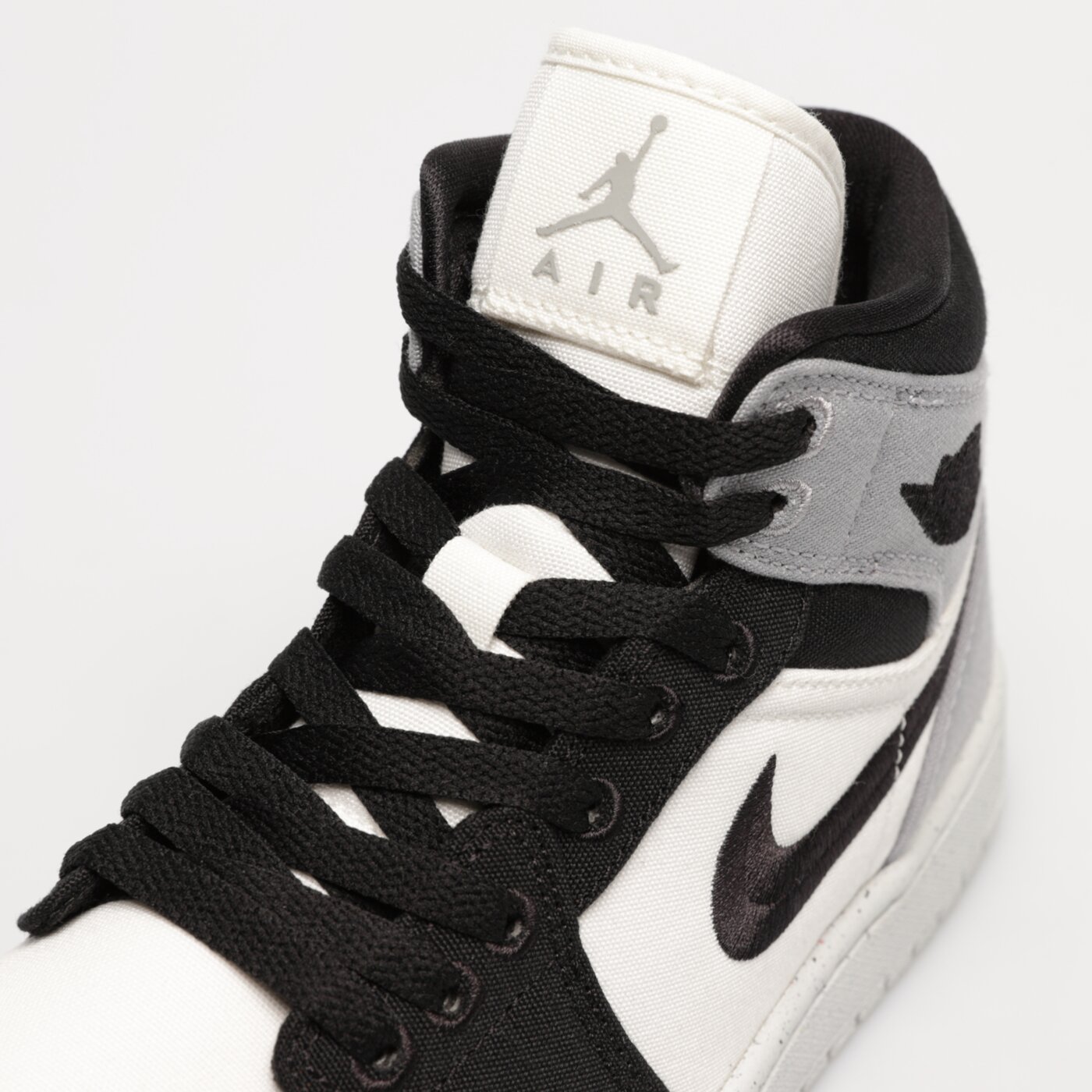 AIR JORDAN 1 MID SE DV0427-100 BALTA 89,00 EUR | Kedai | e ...