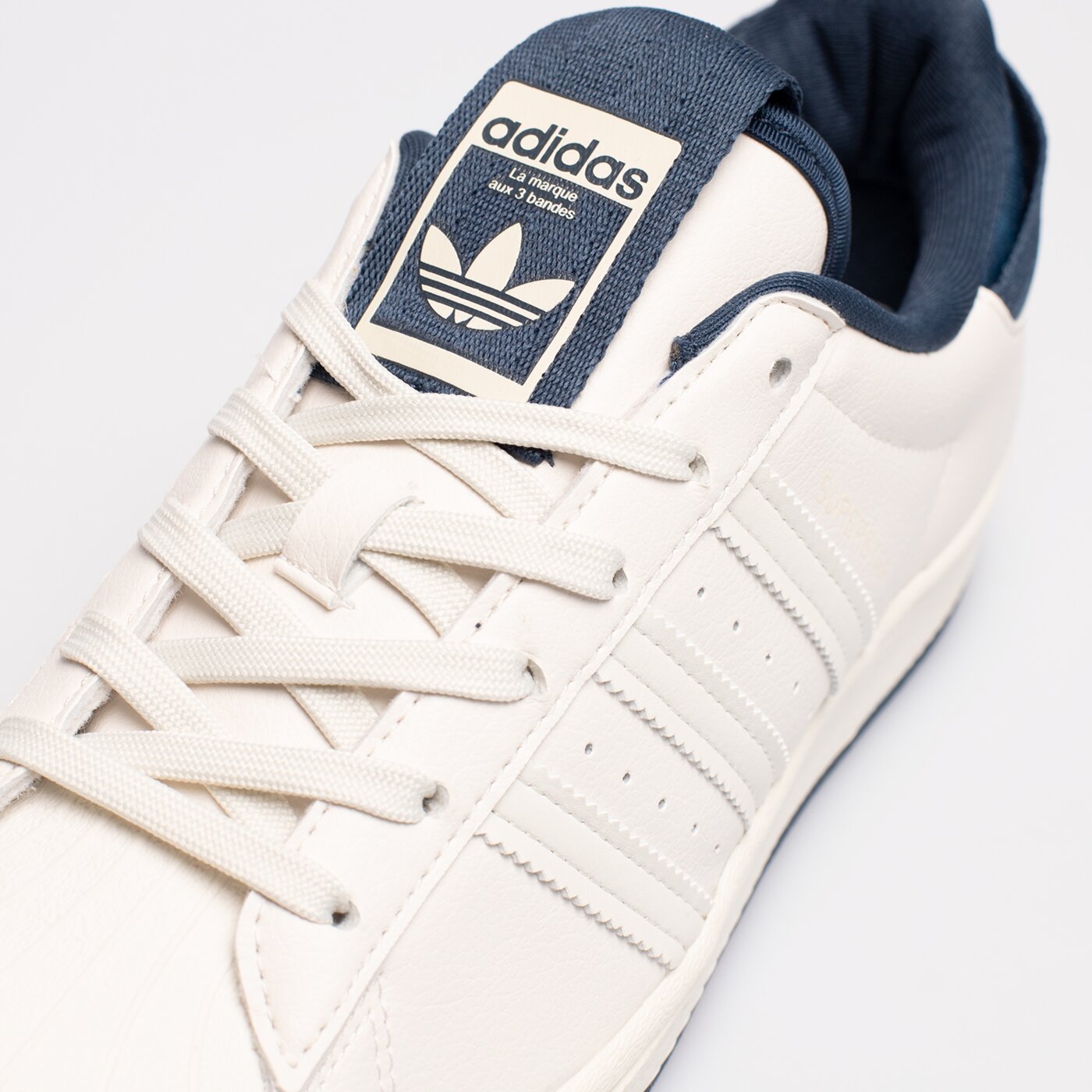 ADIDAS SUPERSTAR J GX7286 BALTA 45,00 EUR | Kedai | e. parduotuvėje ...