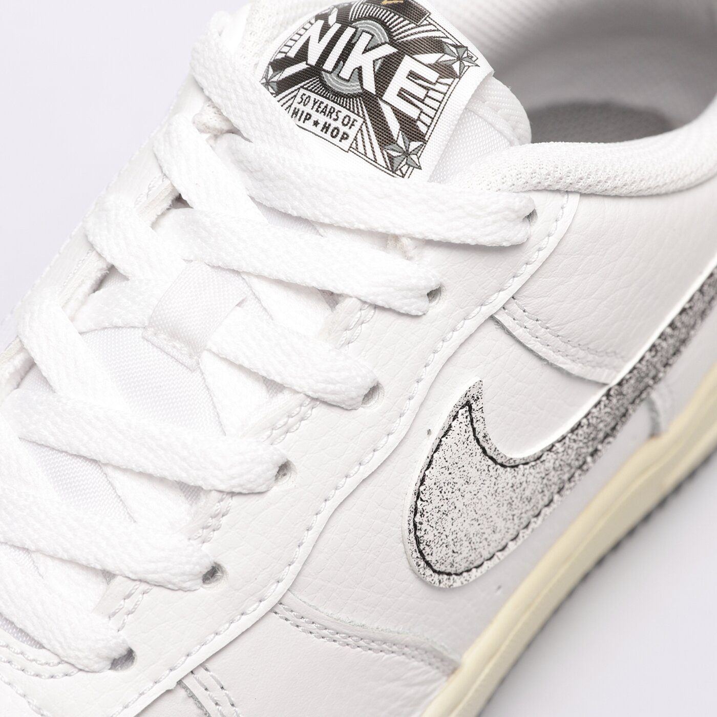 NIKE AIR FORCE 1 LV8 3 (GS) DX1657-100 BALTA 70,00 EUR | Kedai | e ...