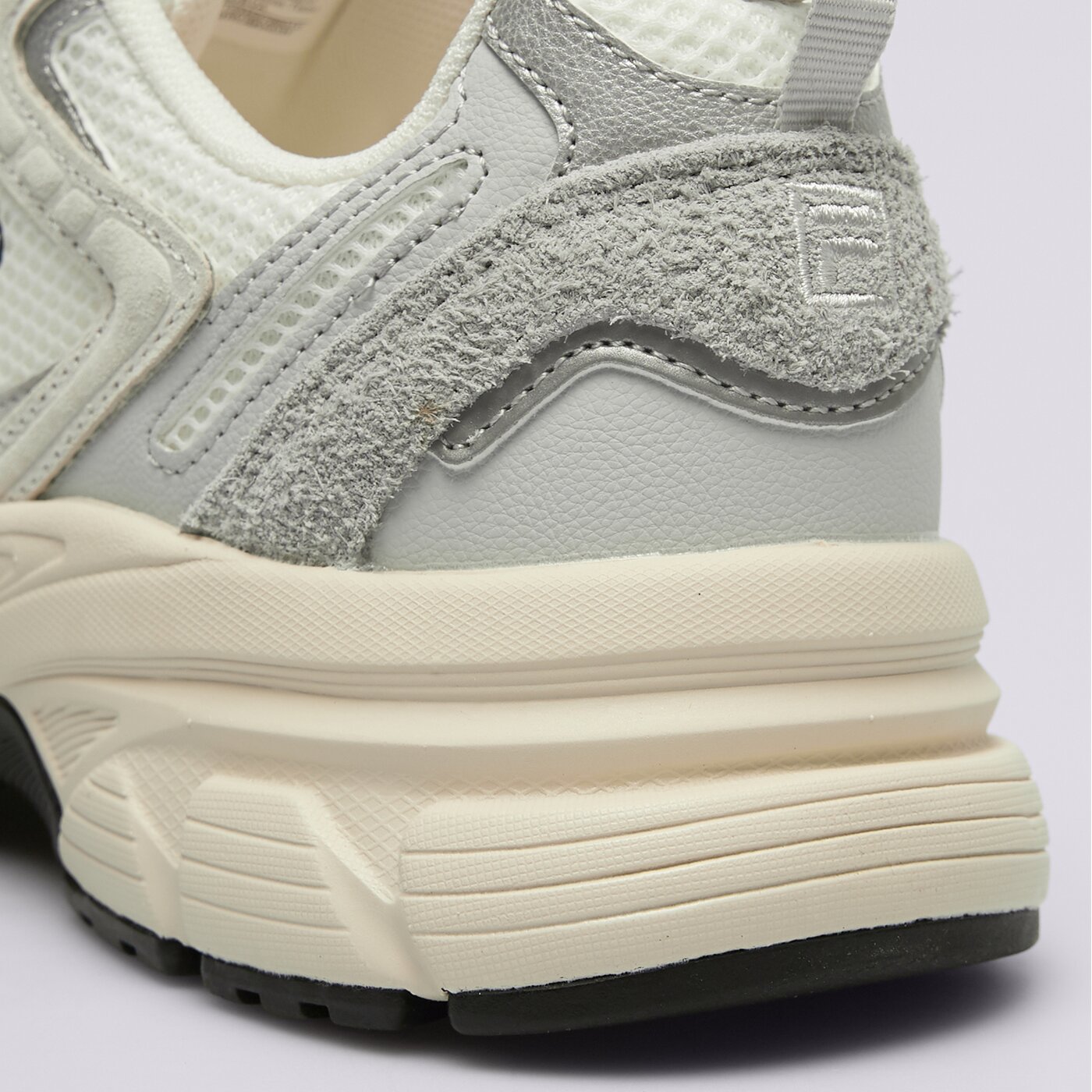 FILA DECYPHER 24 SUEDE 5AM00817050 BALTA 64,00 EUR | Kedai | e ...