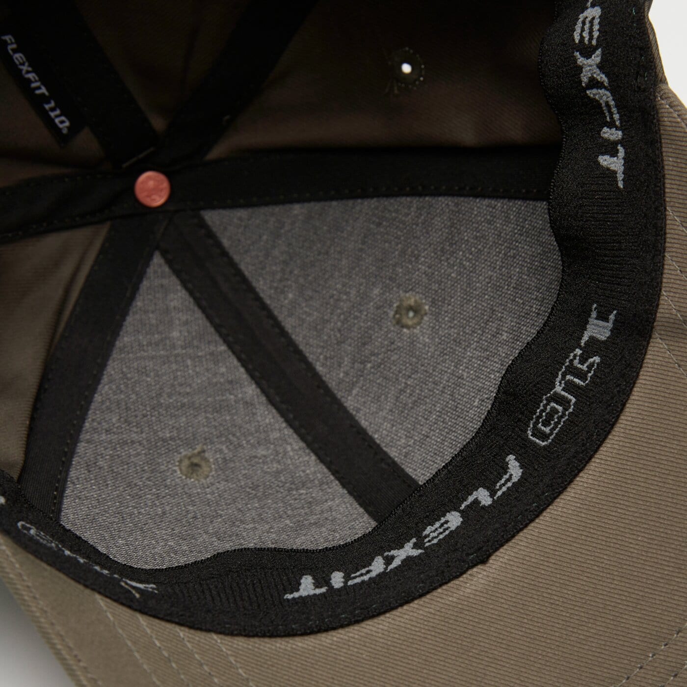 LEVI'S KEPURĖ HOUSEMARK FLEXFIT CAP D7723-0005 ŽALIA 25,00 EUR ...