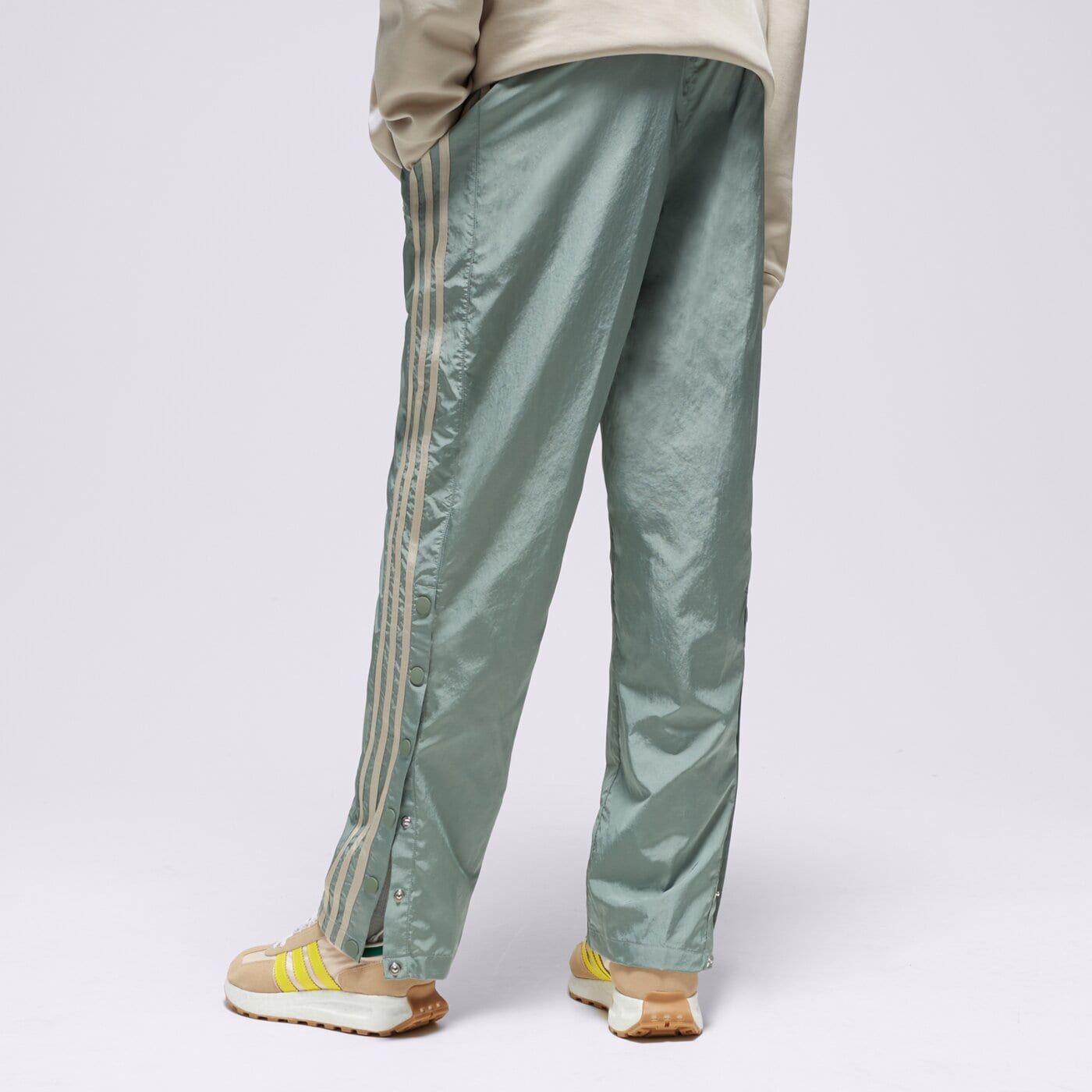 ADIDAS KELNĖS IK8559 ŽALIA 55,00 EUR | Kelnės | e. parduotuvėje Sizeer.lt