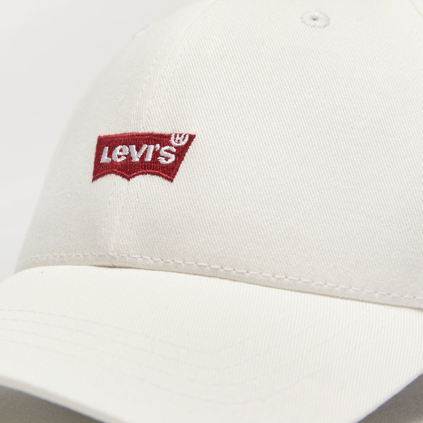 LEVI'S KEPURĖ HOUSEMARK FLEXFIT CAP D7723-0001 BALTA 24,99 EUR ...