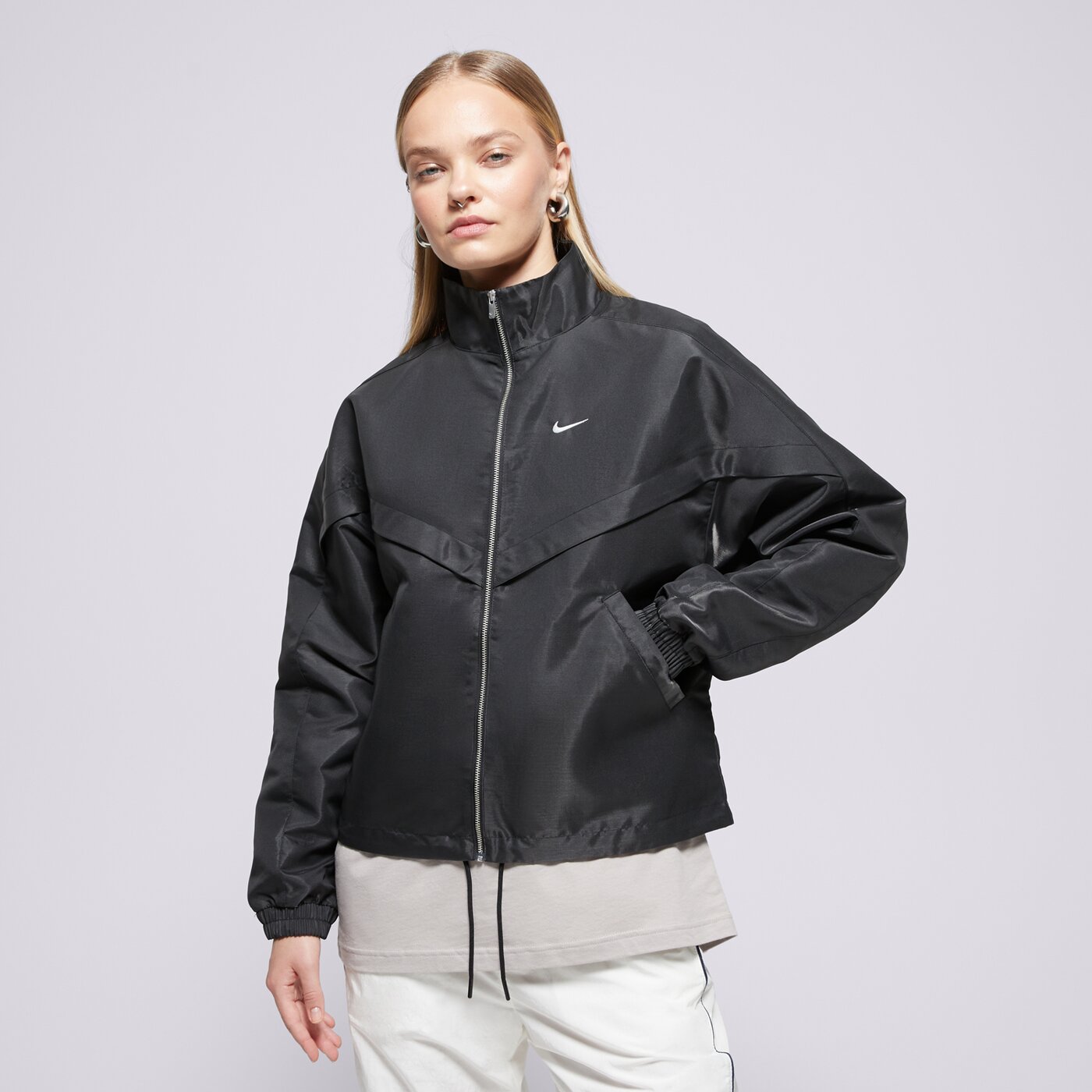 NIKE STRIUKĖ W NSW NK LIQ SHINE WR JKT HV2467-010 JUODA 94,00 EUR ...