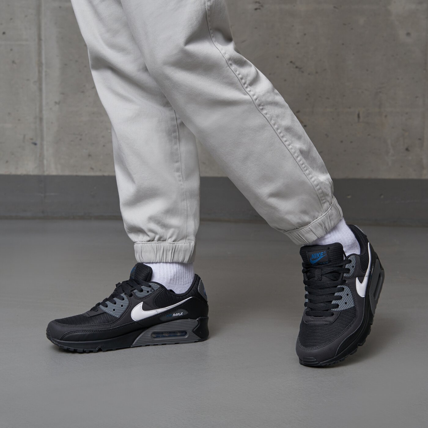 NIKE AIR MAX 90 DR0145-002 JUODA 119,00 EUR | Kedai | e. parduotuvėje ...