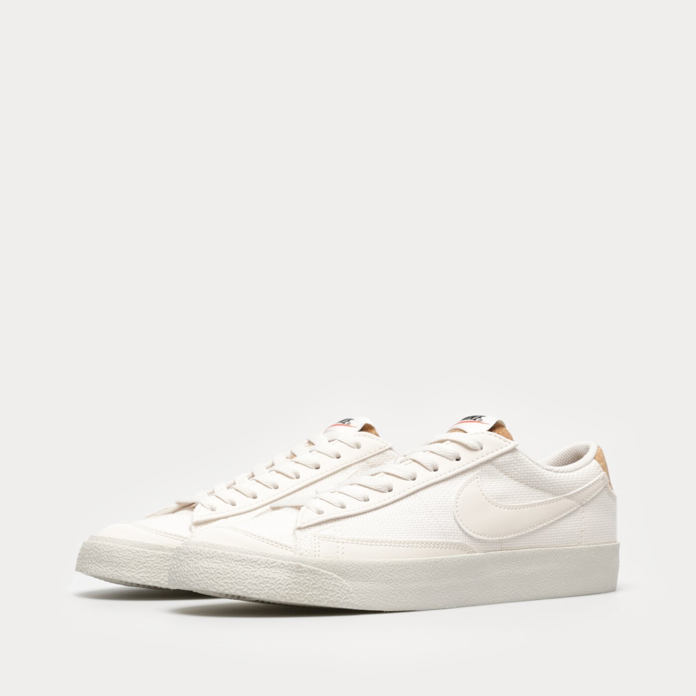 NIKE BLAZER LOW '77 PRM DV7231-001 RUSVAI GELSVA 60,00 EUR | Kedai | e ...