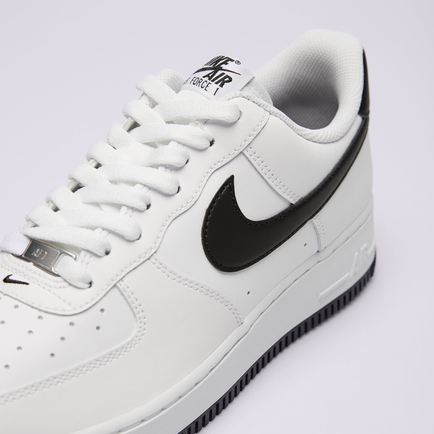 NIKE AIR FORCE 1 '07 FQ4296-101 BALTA 74,00 EUR | Kedai | e ...