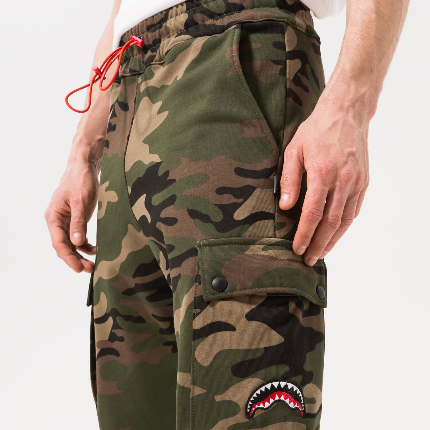SPRAYGROUND KELNĖS CAMO CARGO PANTS SP216 DAUGIASPALVĖ 89,99 EUR ...