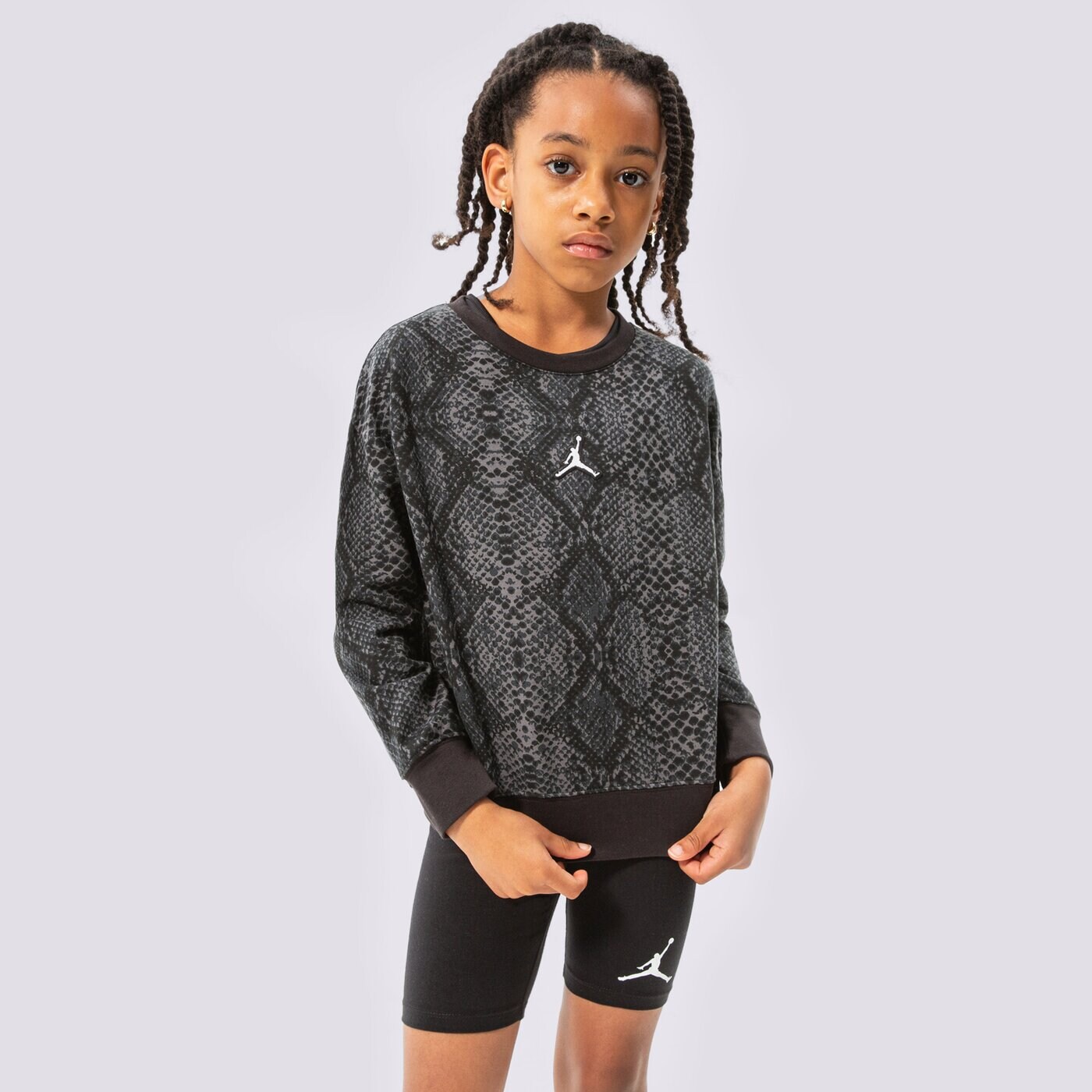 JORDAN DŽEMPERIS ESSENTIALS SNAKE CREW GIRL 45B312-023 JUODA 25,00 EUR ...