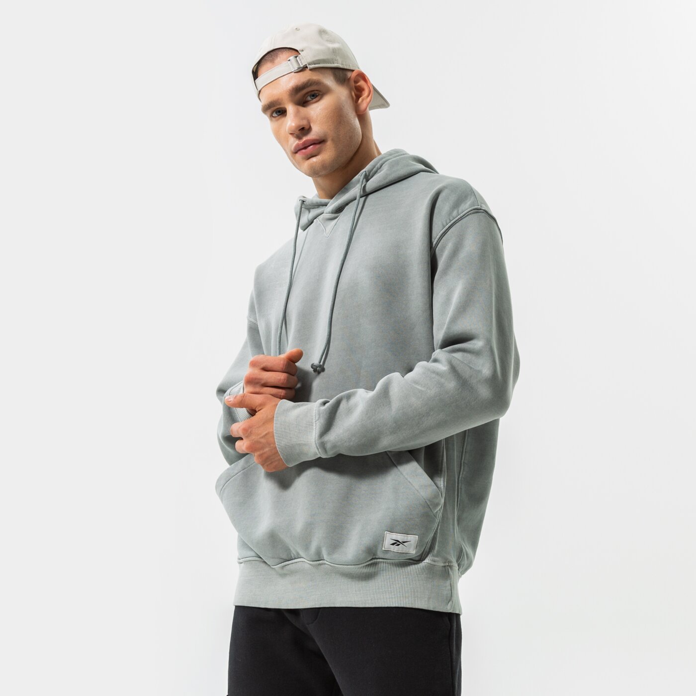 REEBOK DŽEMPERIS SU GOBTUVU CLASSIC ESSENTIAL HOODIE HI4640 PILKA 50,00 ...
