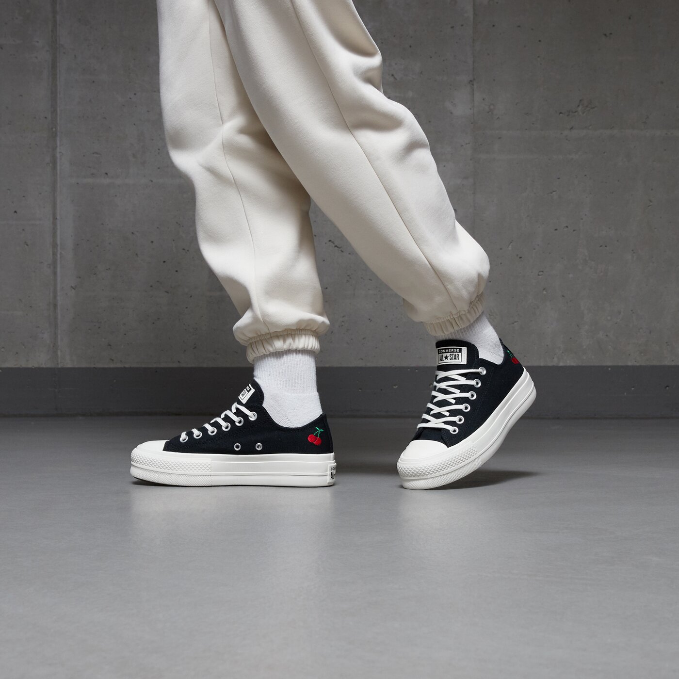 CONVERSE CHUCK TAYLOR ALL STAR LIFT A08862C JUODA 55,00 EUR | Kedai | e ...