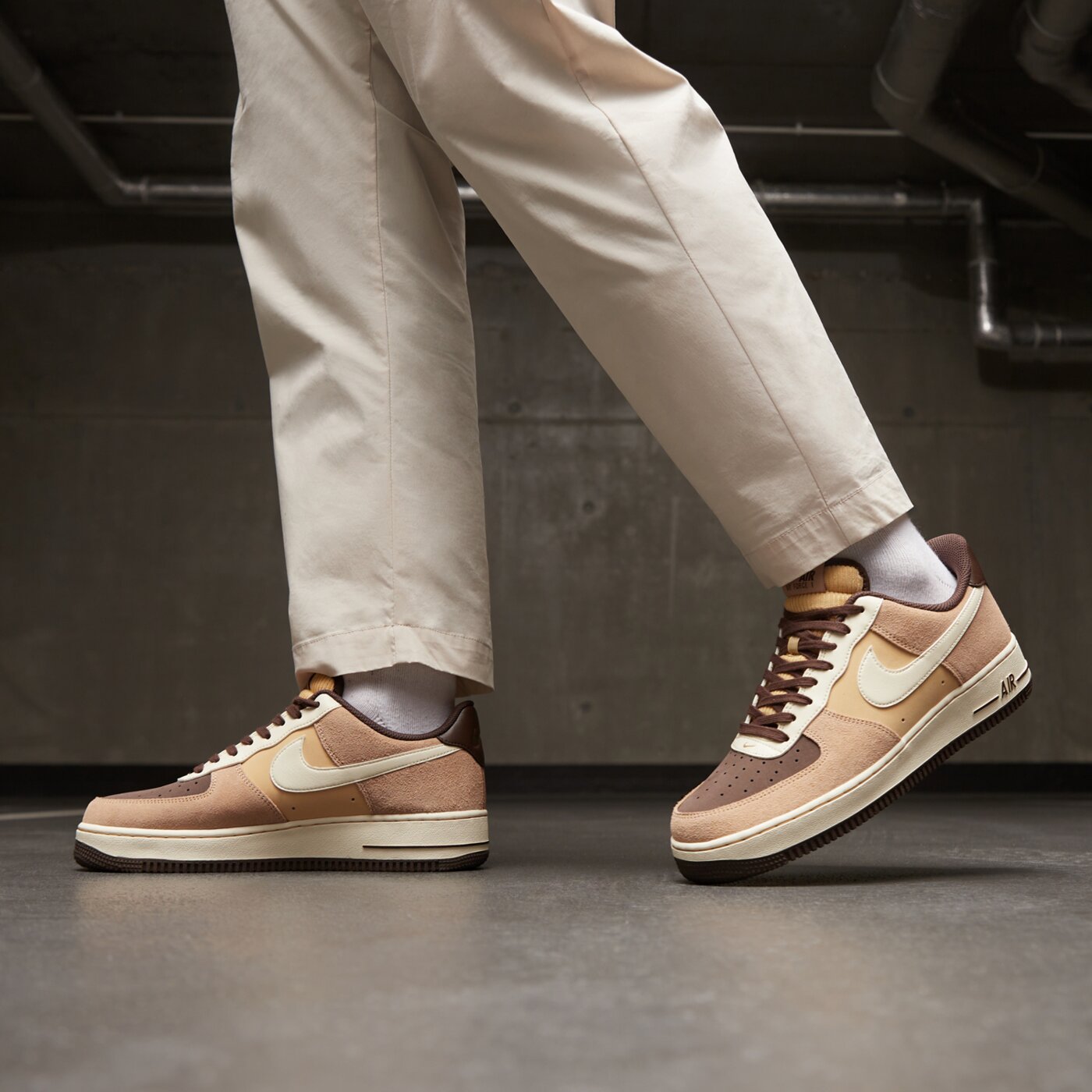 NIKE AIR FORCE 1 '07 LV8 FB8878-200 RUDA 105,00 EUR | Kedai | e ...