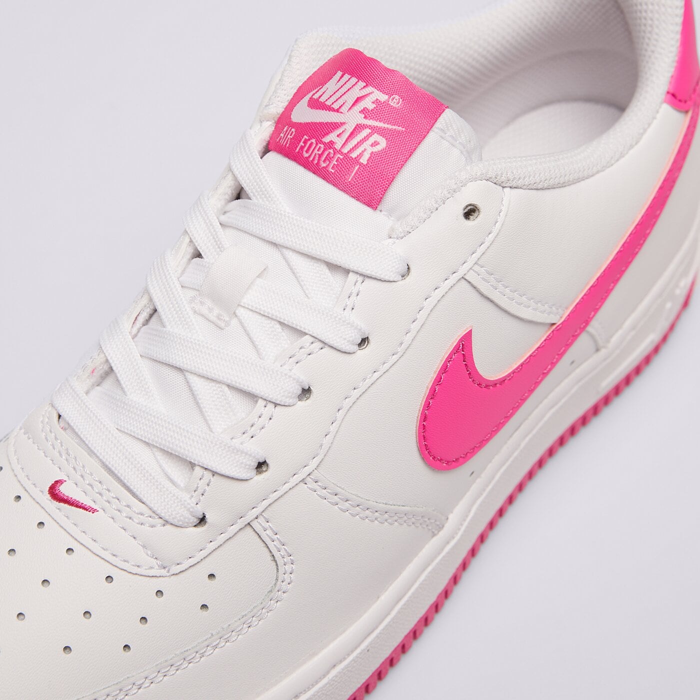 NIKE AIR FORCE 1 LV8 FV5948-102 BALTA 74,00 EUR | Kedai | e ...
