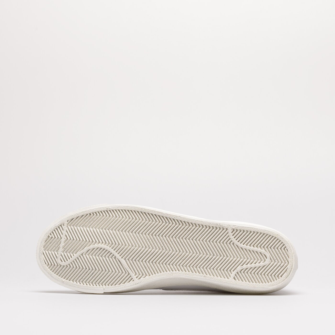 NIKE BLAZER MID '77 VINTAGE BQ6806-120 BALTA 70,00 EUR | Kedai | e. parduotuvėje Sizeer.lt