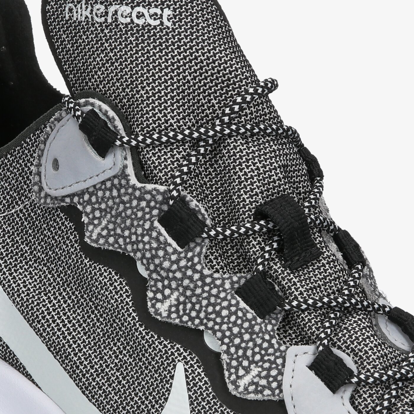 NIKE REACT ELEMENT 55 SE CD2153-100 PILKA 99,99 EUR | Kedai | e ...