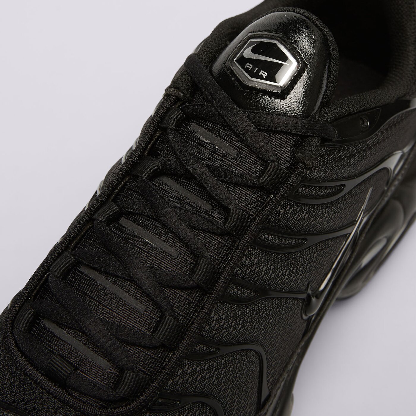 NIKE AIR MAX PLUS 604133-050 JUODA 174,00 EUR | Kedai | e. parduotuvėje ...