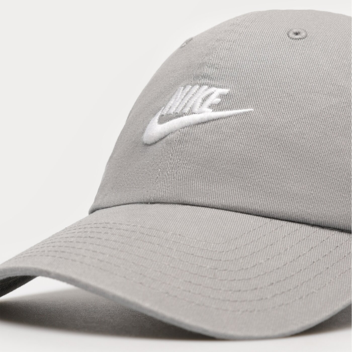 NIKE KEPURĖ SPORTSWEAR HERITAGE86 FUTURA WASHED 913011-073 PILKA 23,00 ...