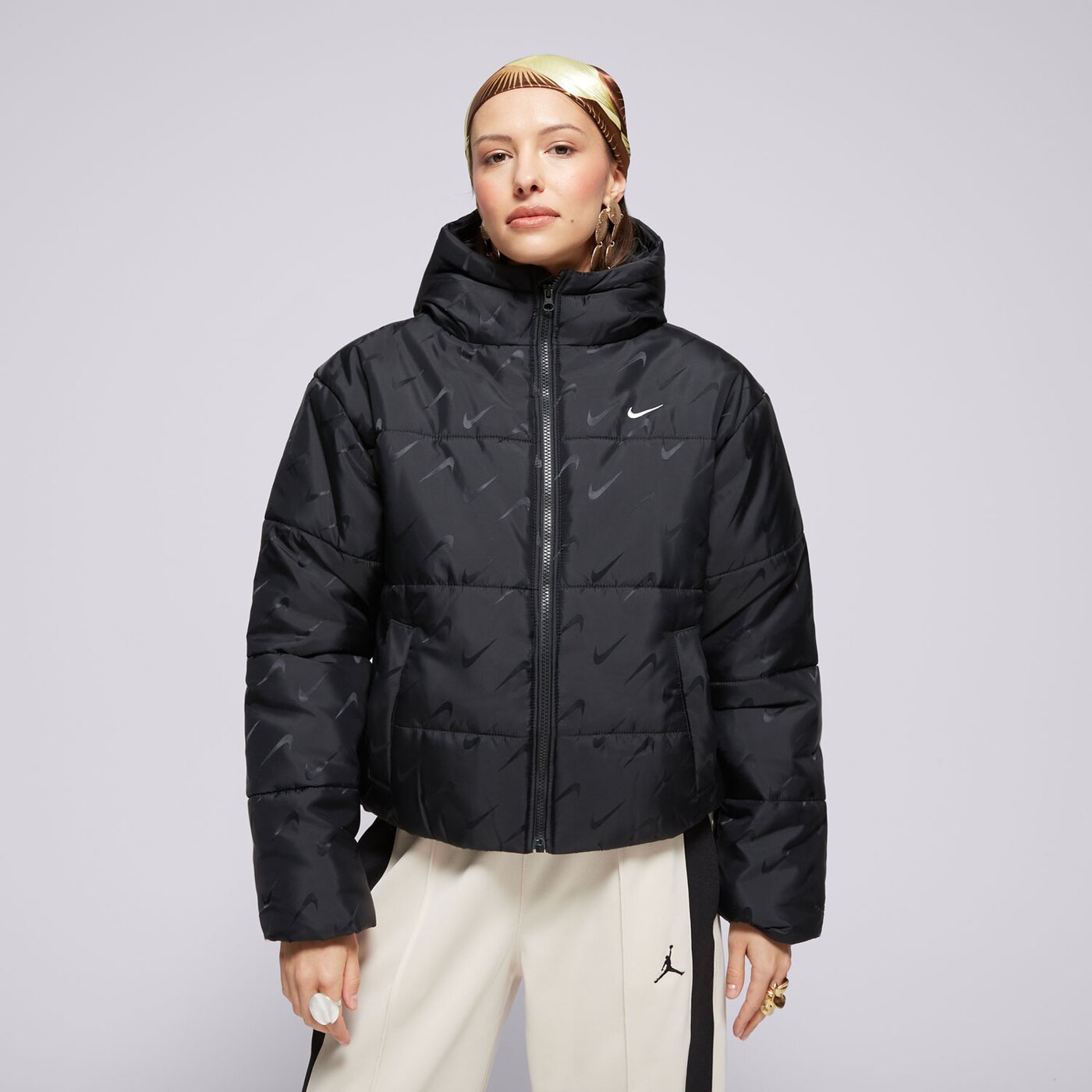 NIKE STRIUKĖ PŪKINĖ W NSW TF SNFL NK CLSC PFR AOP FV7941-010 JUODA 129 ...