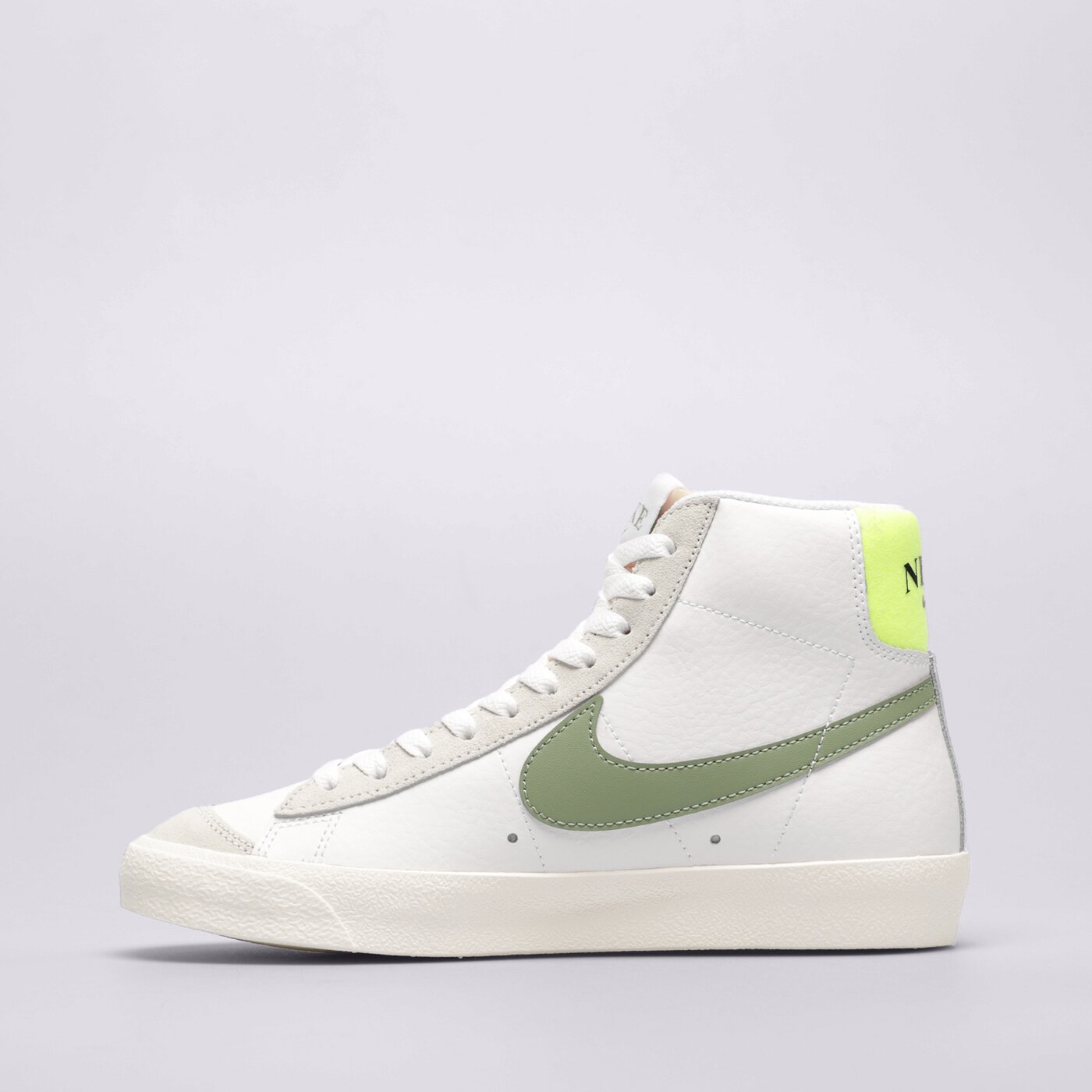 NIKE WMNS BLAZER MID '77 FJ4740-100 BALTA 65,00 EUR | Kedai | e ...