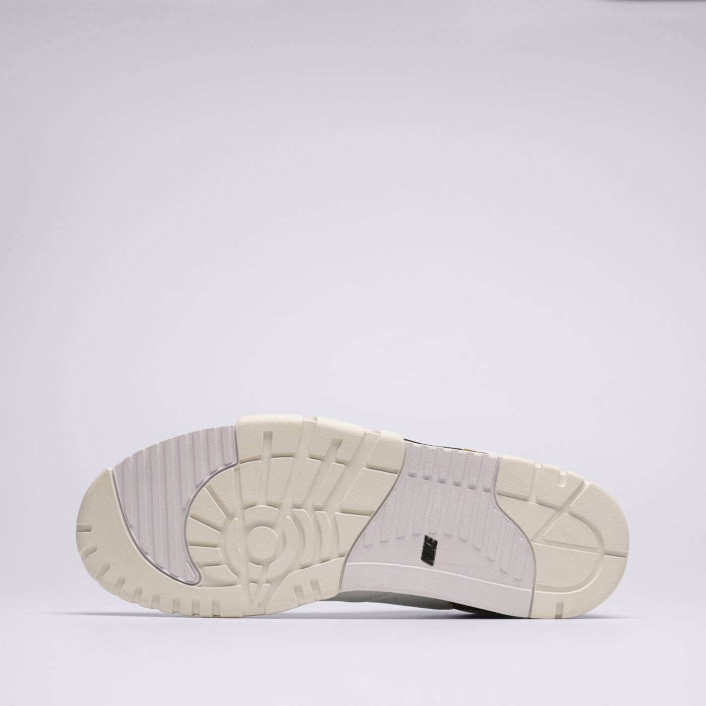 NIKE AIR TRAINER 1 FQ8225-100 BALTA 74,00 EUR | Kedai | e. parduotuvėje ...