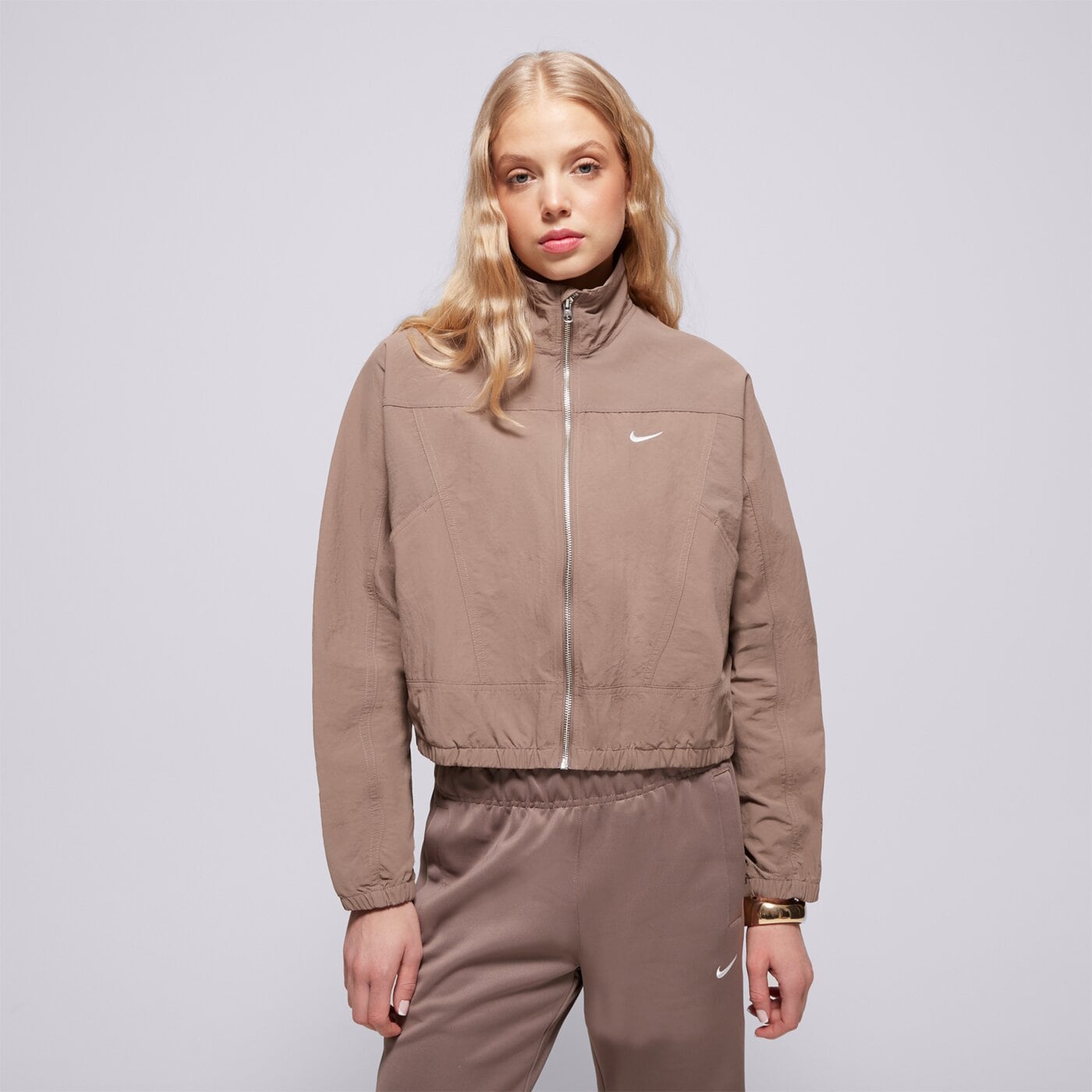 NIKE STRIUKĖ W NSW EVRTHNG WVN JKT HJ0999-233 RUDA 74,00 EUR ...