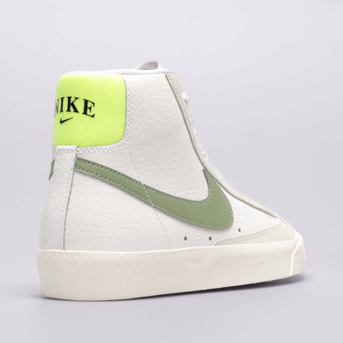 NIKE WMNS BLAZER MID '77 FJ4740-100 BALTA 65,00 EUR | Kedai | e ...