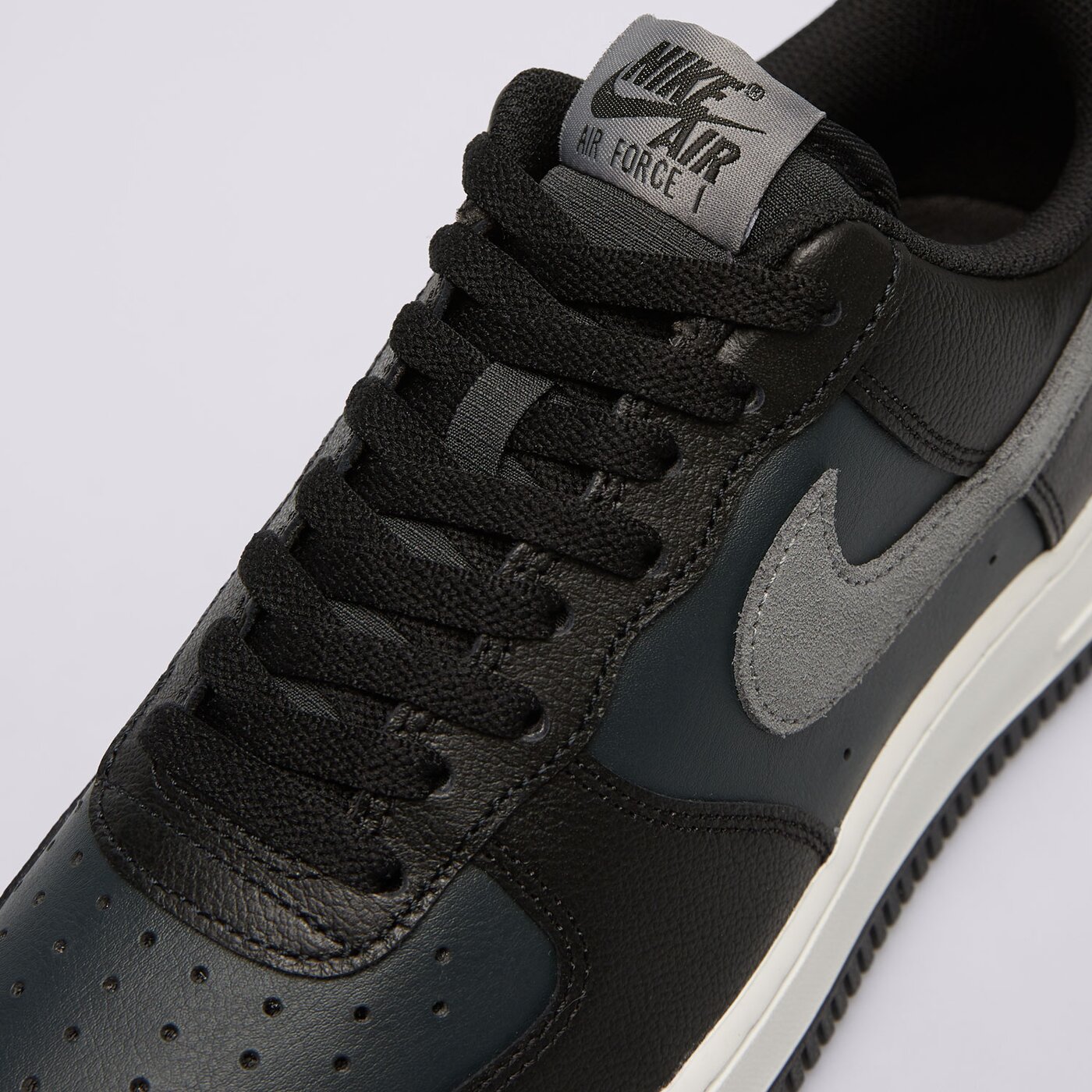 NIKE AIR FORCE 1 '07 LV8 FJ4170-004 JUODA 105,00 EUR | Kedai | e ...