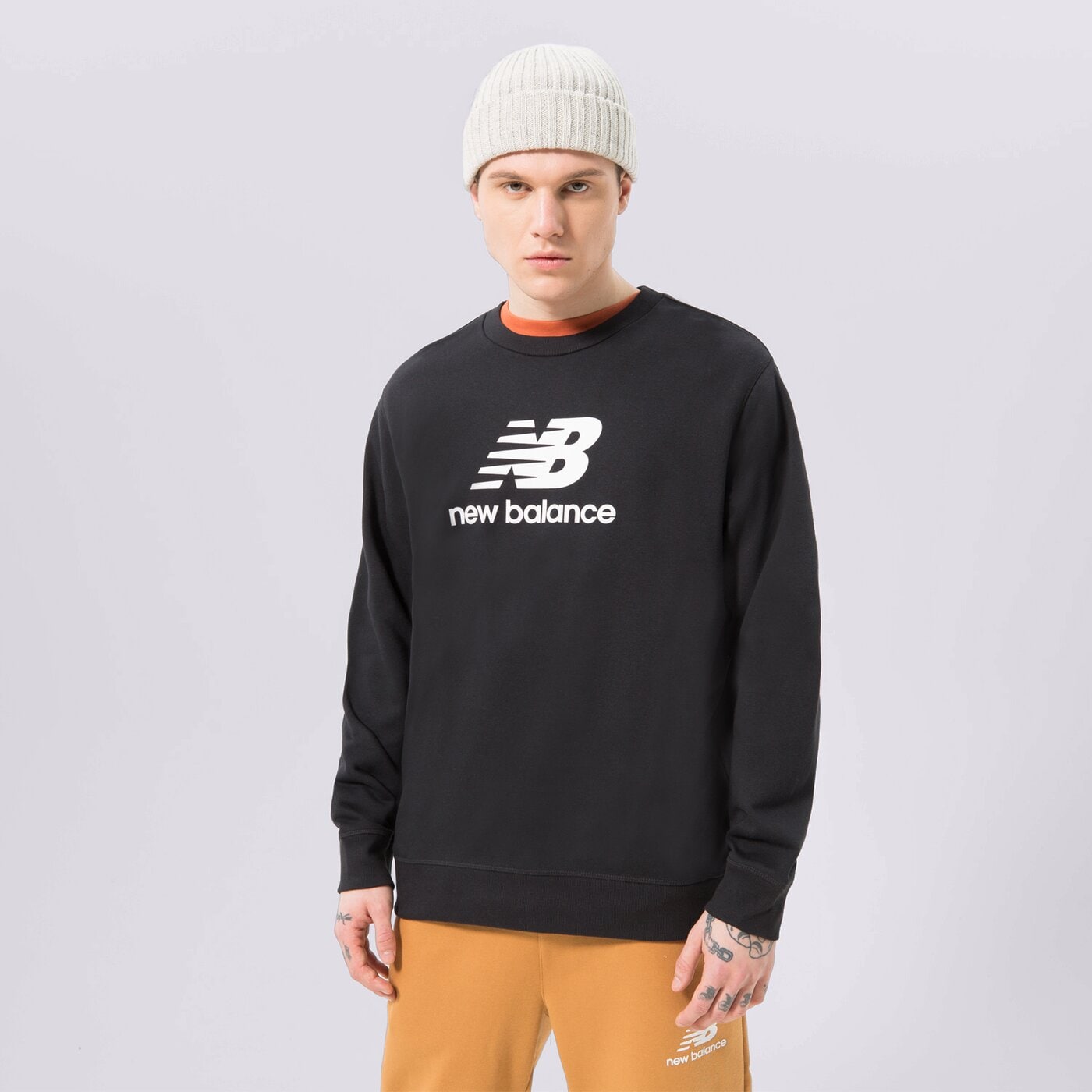 NEW BALANCE DŽEMPERIS NB ESSENTIALS LOGO CREW MT31538BK JUODA 40,00 EUR ...