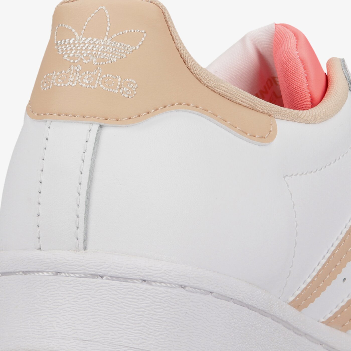 ADIDAS SUPERSTAR W GW0570 BALTA 55,00 EUR | Kedai | e. parduotuvėje ...