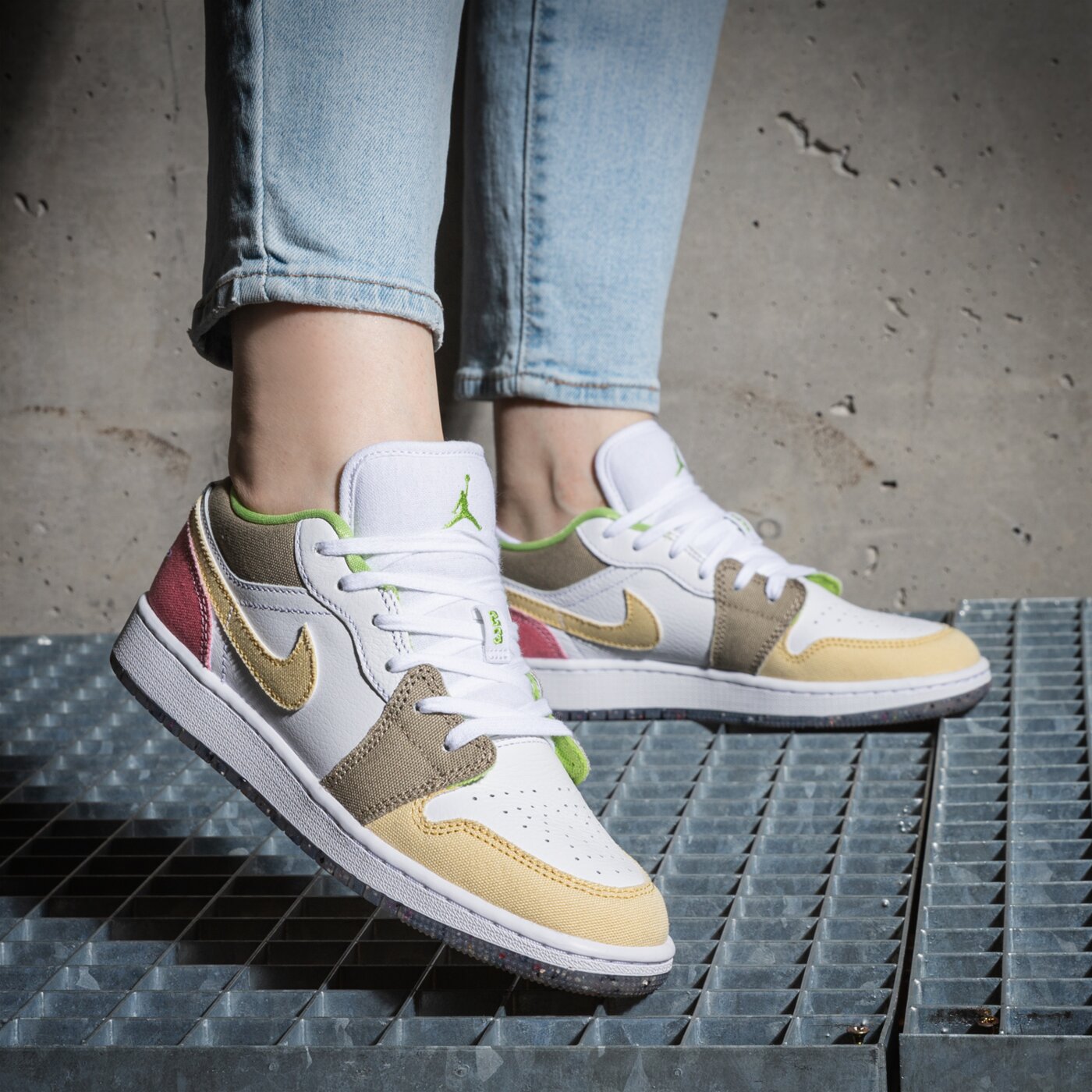 AIR JORDAN 1 LOW SE (GS) DJ0341-100 DAUGIASPALVĖ 115,00 EUR | Kedai | e ...