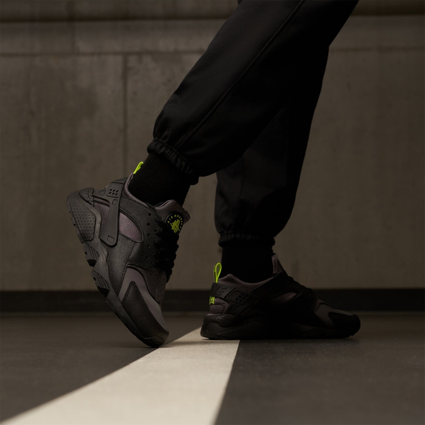 NIKE AIR HUARACHE WT DZ4499-001 JUODA 85,00 EUR | Kedai | e ...