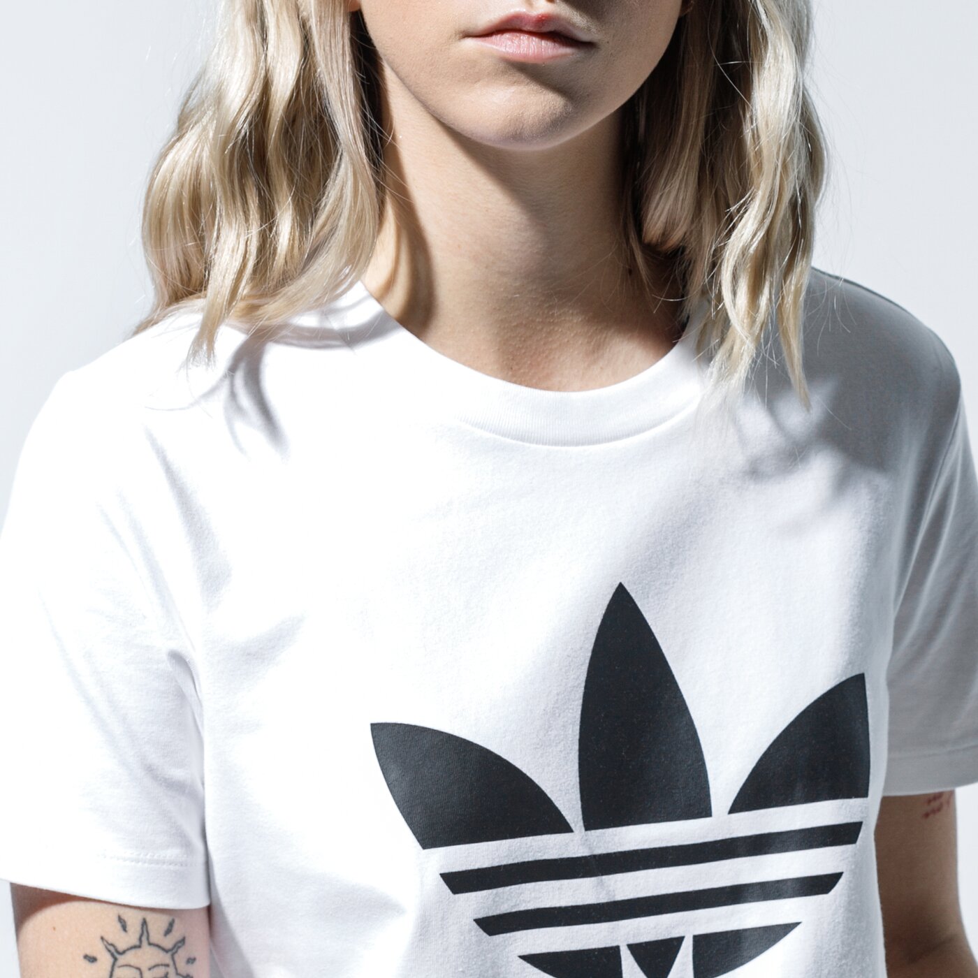 ADIDAS MARŠKINĖLIAI TREFOIL TEE FM3306 BALTA 21,00 EUR | Marškinėliai ...