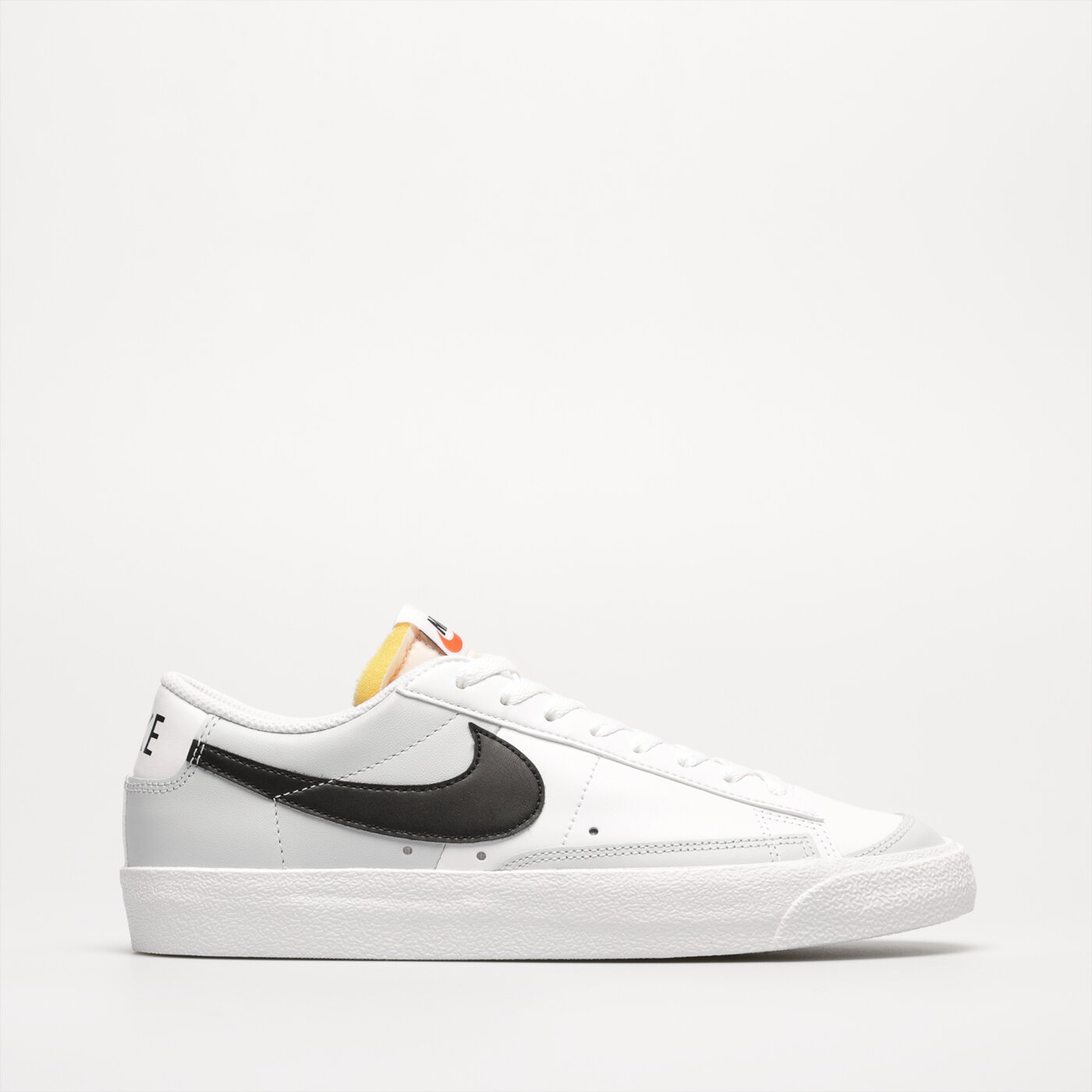 NIKE BLAZER LOW '77 DZ3480-100 BALTA 60,00 EUR | Kedai | e. parduotuvėje Sizeer.lt